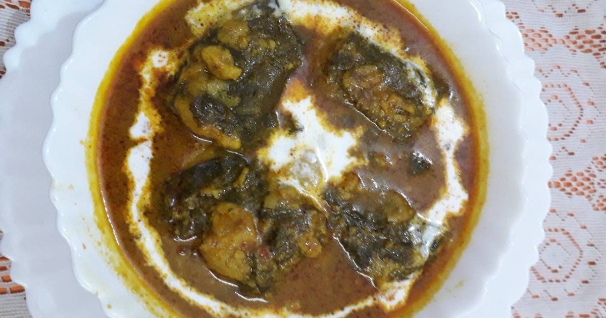 Traditional Arvi leaves curry Recipe by Naheed Imran - Cookpad