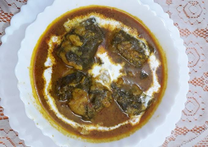 Traditional Arvi leaves curry Recipe by Naheed Imran - Cookpad