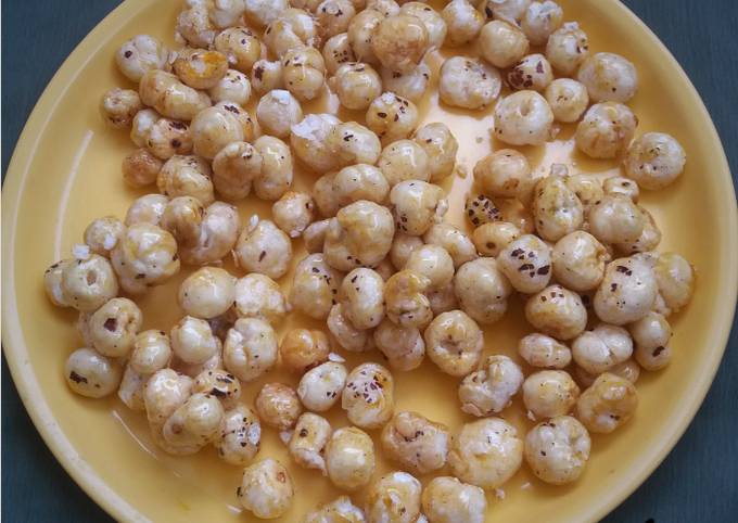 Sweet Makhana/lotus seeds Recipe by Vanika Agrawal - Cookpad