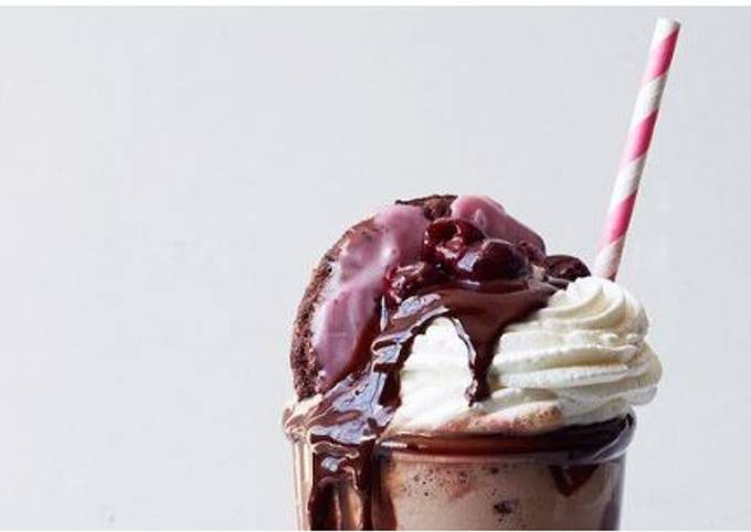 Black Forest Cake Shake Recipe by HnD Social - Cookpad