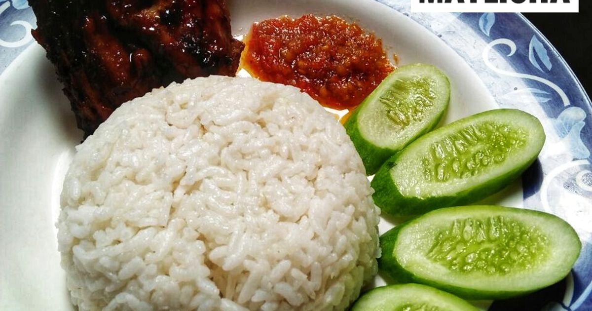 Resep Nasi Uduk Ayam Bakar #Pr Bukan Nasi Biasa oleh Maylisha - Cookpad