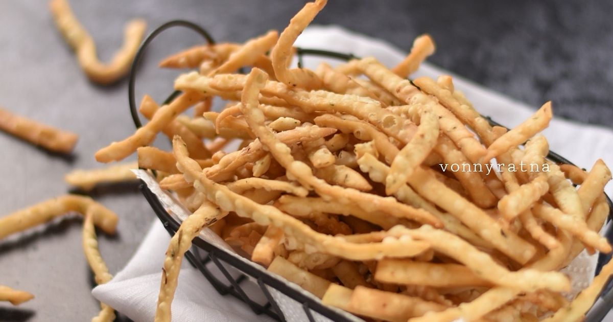 Resep Stik Bawang Seledri Tanpa Telur oleh Vonny Ratnadewi - Cookpad