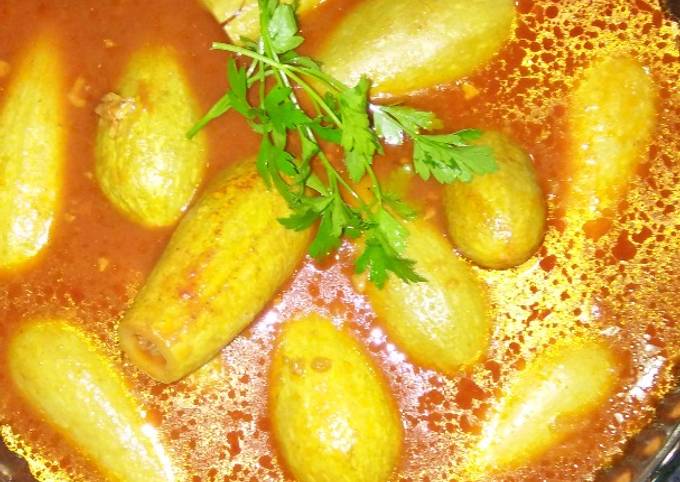 Resep Kusa mukhshi(meat,rice filled zucchini in tomato 🍅sauce oleh ...