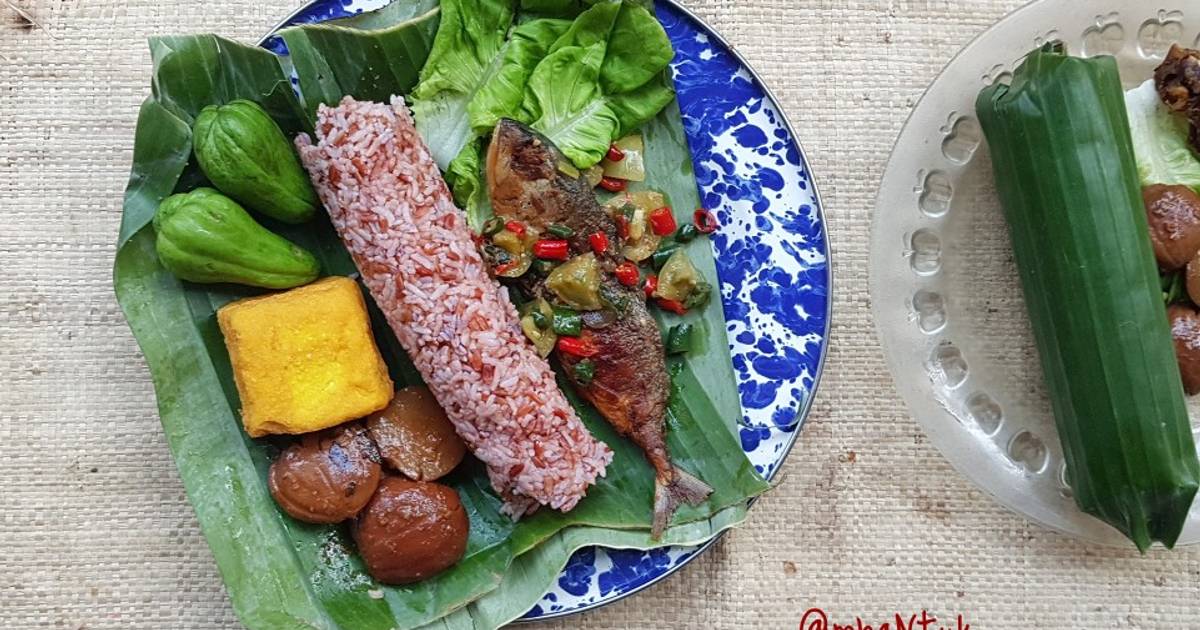 Resep Nasi Timbel Beras Merah oleh Tituk SK - Cookpad