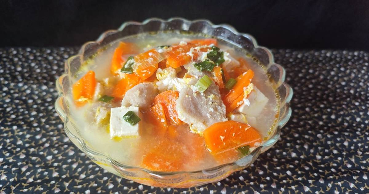 Resep Sup Wortel Tahu Bakso Telur oleh Bunda TitanQue - Cookpad