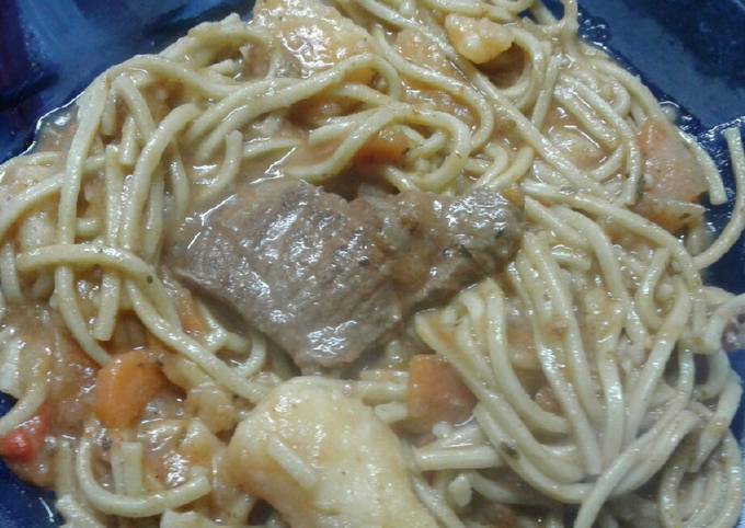Fideos con salsa especial Receta de Nancy Amestoy - Cookpad
