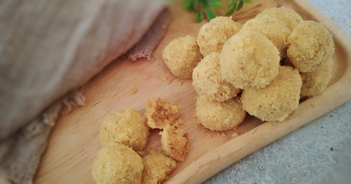 Resep Bola Bola Keju Dengan Biskuit Salt Cheese / Cheese Ball oleh Phie ...