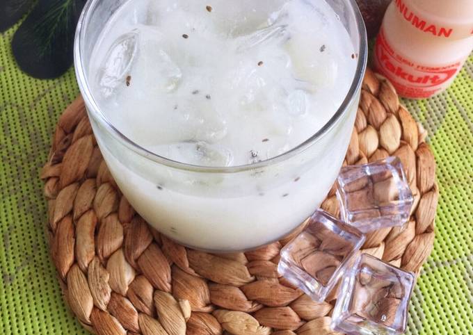 Resep Es Susu Yakult Chiaseed oleh Lse Lusia - Cookpad