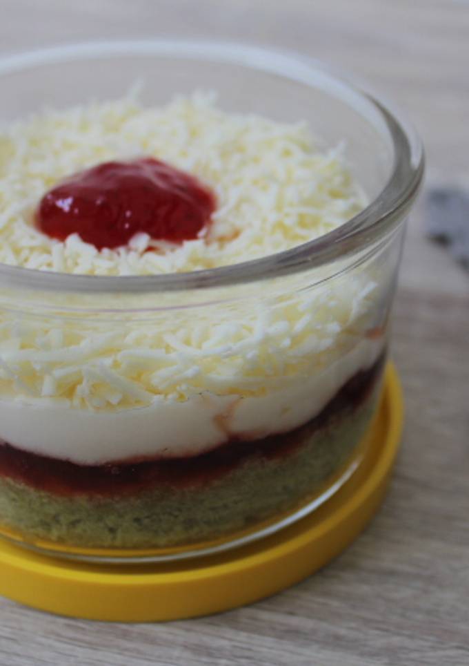 Resep Gluten Free Pandan Cheese Cake in a Jar oleh Devina - Cookpad