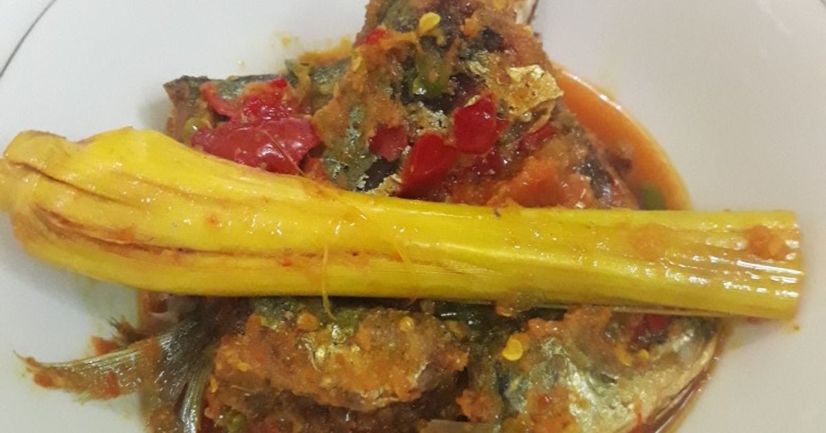 Resep Ikan Layang Bumbu Kuning oleh Rianti Faizah Sarah Aprilia - Cookpad