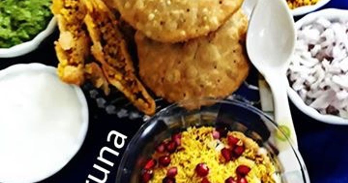Moong Dal Khasta Kachori Kachori Chat Recipe by Sharuna Nanwani - Cookpad