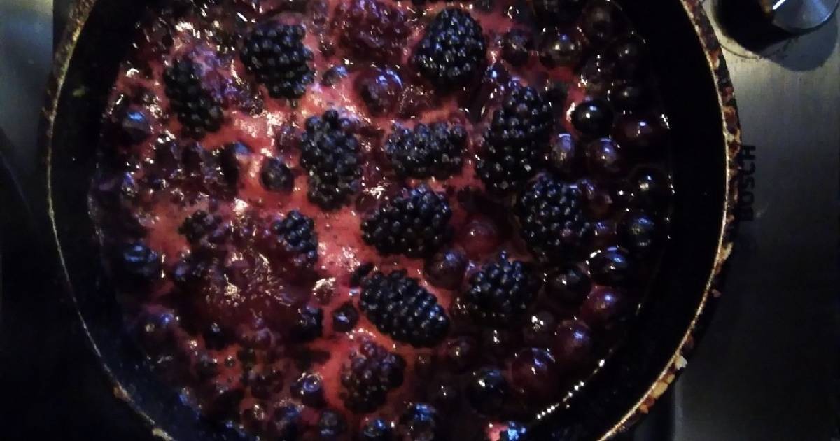 Stewed blackberries and blueberries Recipe by Anne Torrens - Cookpad