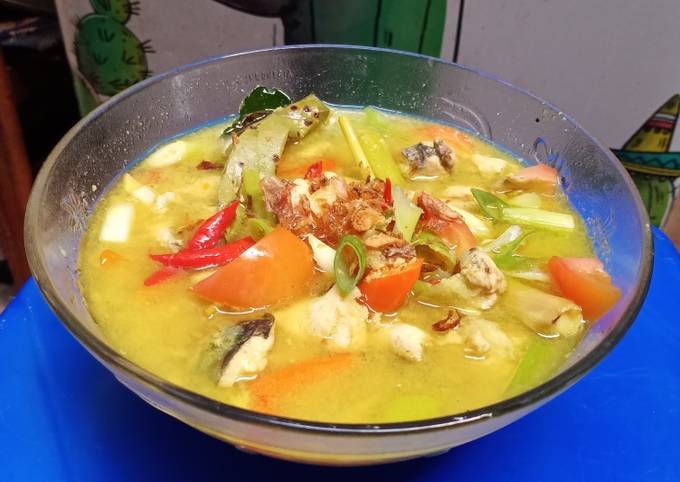 Resep Sup Tuna Bumbu Kuning oleh Uli (Mama Shaka Syva) - Cookpad