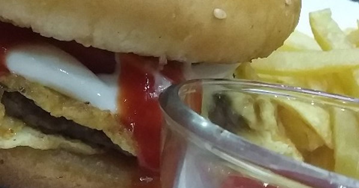 Street Style Burger Recipe by Quick&Easy Recipes - Cookpad