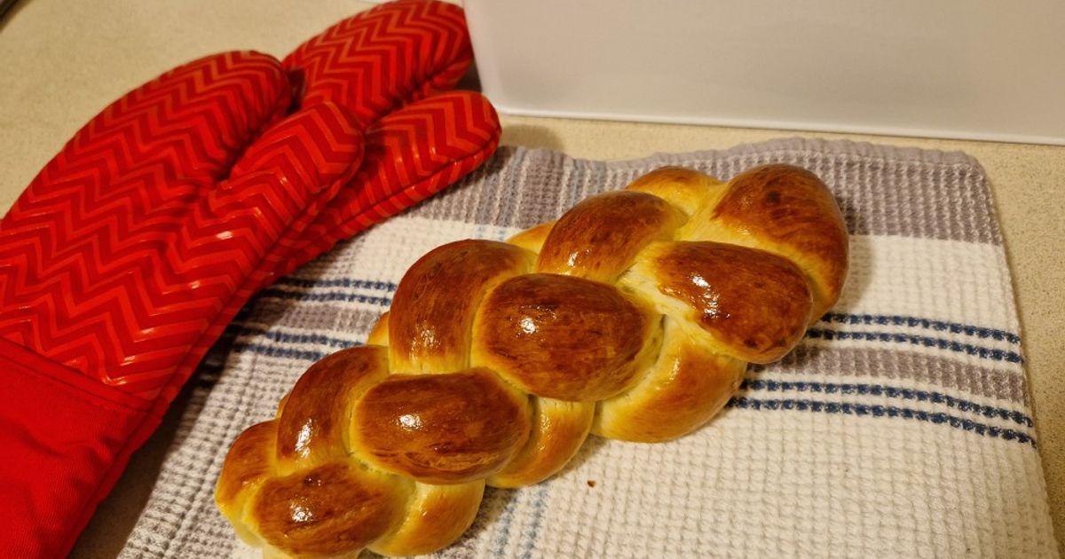 Swiss Braid Bread (Zopf/Tresse/Treccia) Recipe by Little Miss Swiss ...
