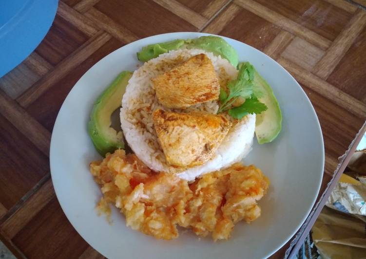 Pollo al horno con majado de yuca Receta de Angrous Guevara Lejabo- Cookpad