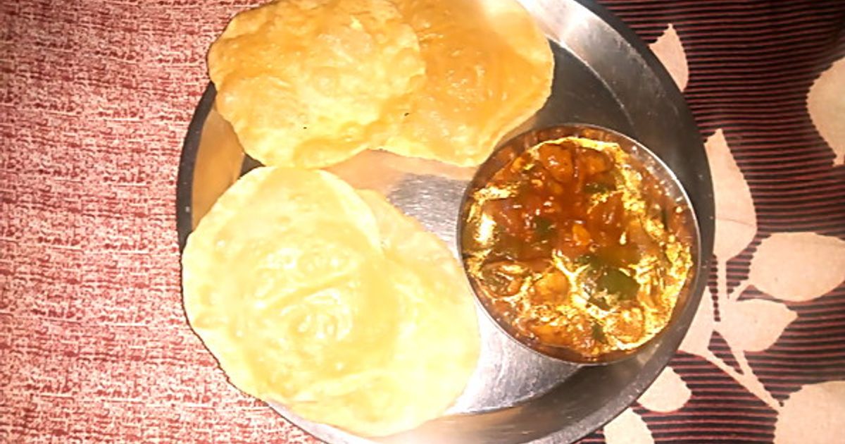 देशी मशरूम चिली और पूरी (Desi Mushroom Chilli Aur Poori Recipe In Hindi ...