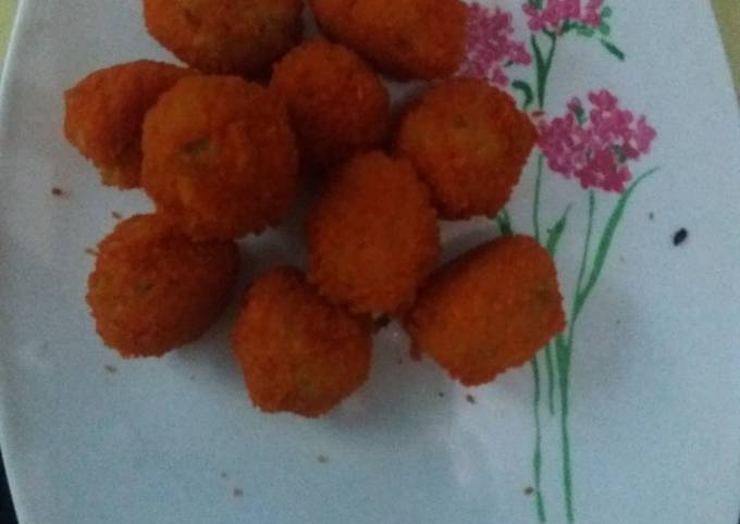 Resep Bola-bola kentang keju oleh mama zizi - Cookpad