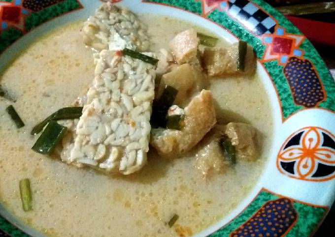 Resep Lodeh tempe tahu gembos #pr_tempe oleh IdaIhsan - Cookpad