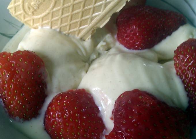 cinnamon bun ice cream (cook wannabe recipe) Recipe by vampira - Cookpad