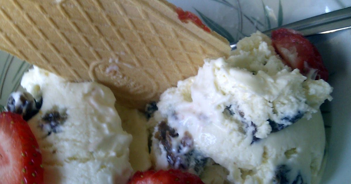 Rum N Raisin Ice Cream... Recipe by vampira