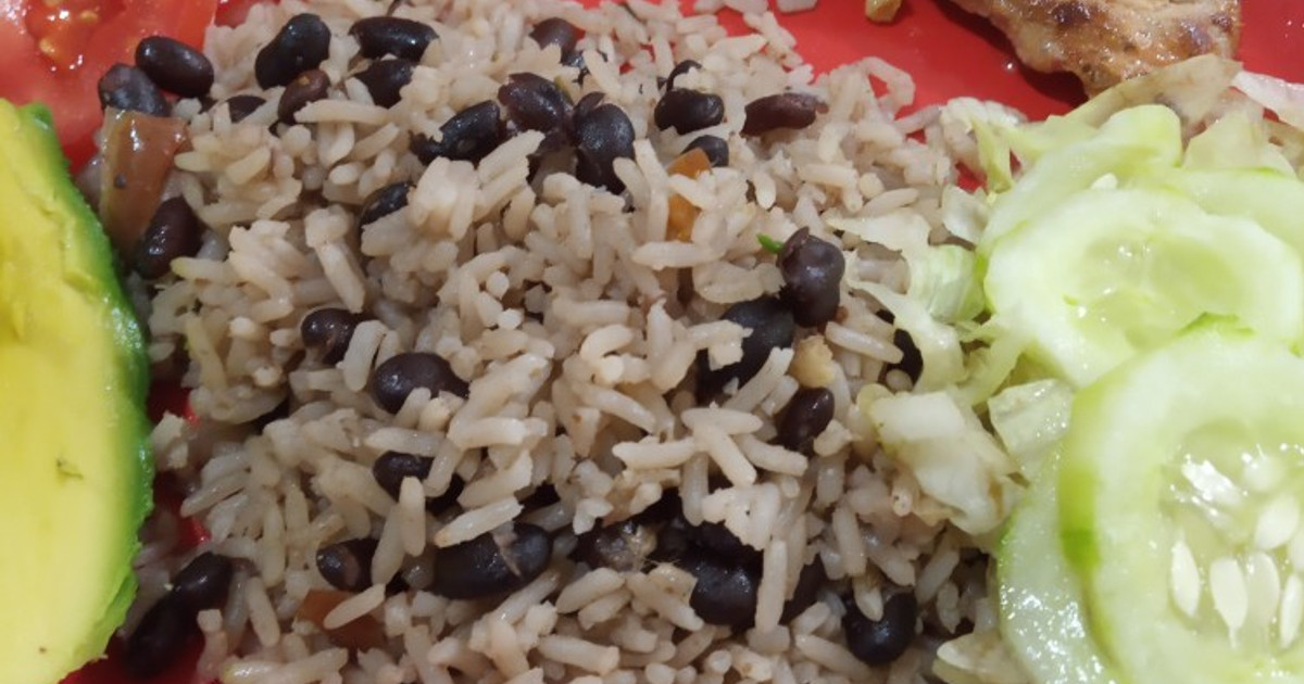 Arroz Congri. Cena Cubana Receta de Jenny Laura Ruiz Fuentes- Cookpad