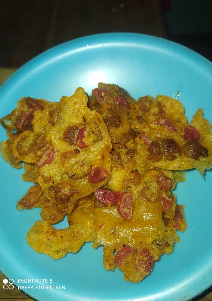 Resep Peyek kuning sosis nuget pedas oleh Ita Cute's - Cookpad