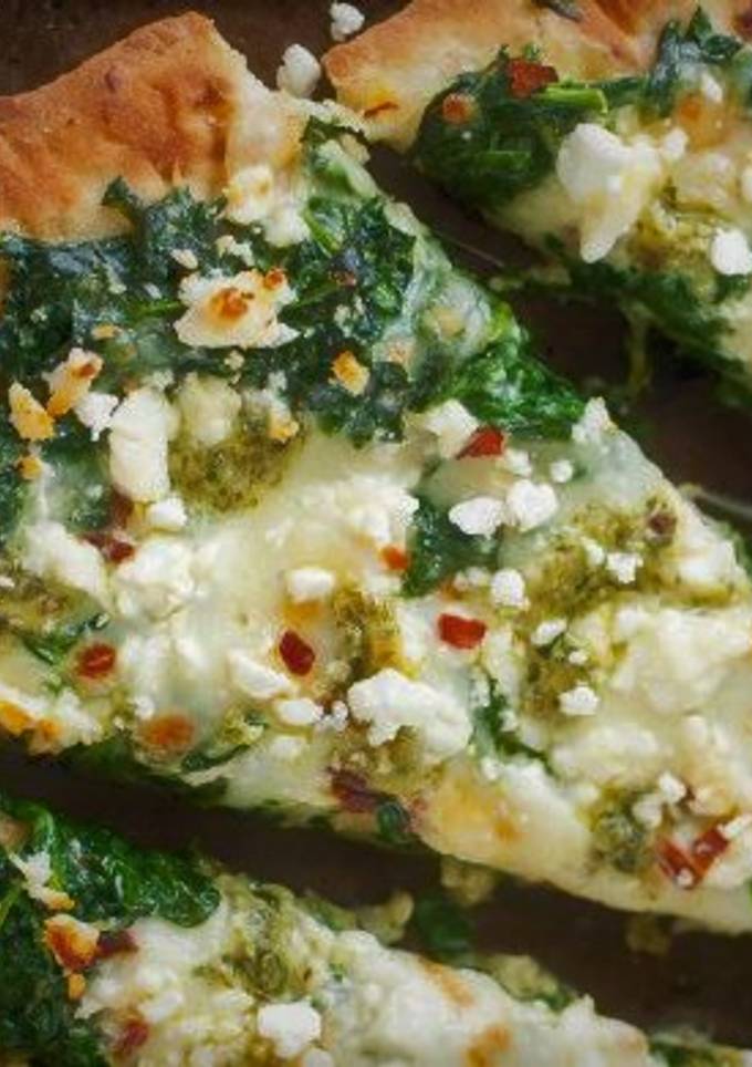 Feta-Spinach Pizza Recipe by LizzieVO - Cookpad