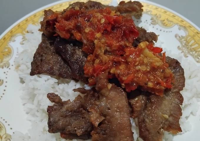 Resep Daging sapi goreng sambal bawang oleh berlina maika - Cookpad