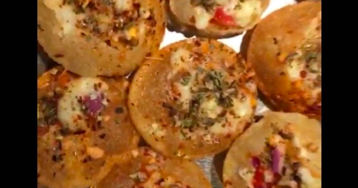 Pizza puri Recipe by Prachi Singhal - Cookpad