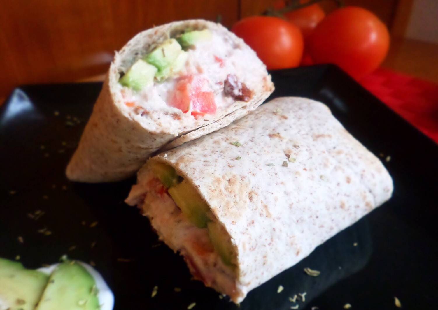 Wrap de atún con tomate y aguacate 🌯 Receta de Nuritmica.fit- Cookpad