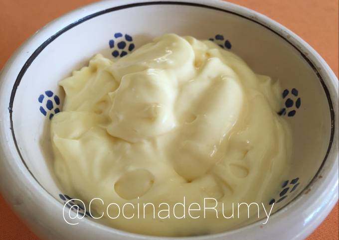 Mayonesa casera Receta de CocinaDeRumy🍴- Cookpad