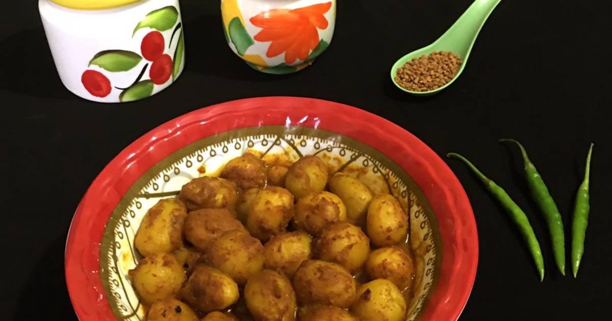 Aloo Dum (semi dry) Recipe by Sudipa Gope - Cookpad
