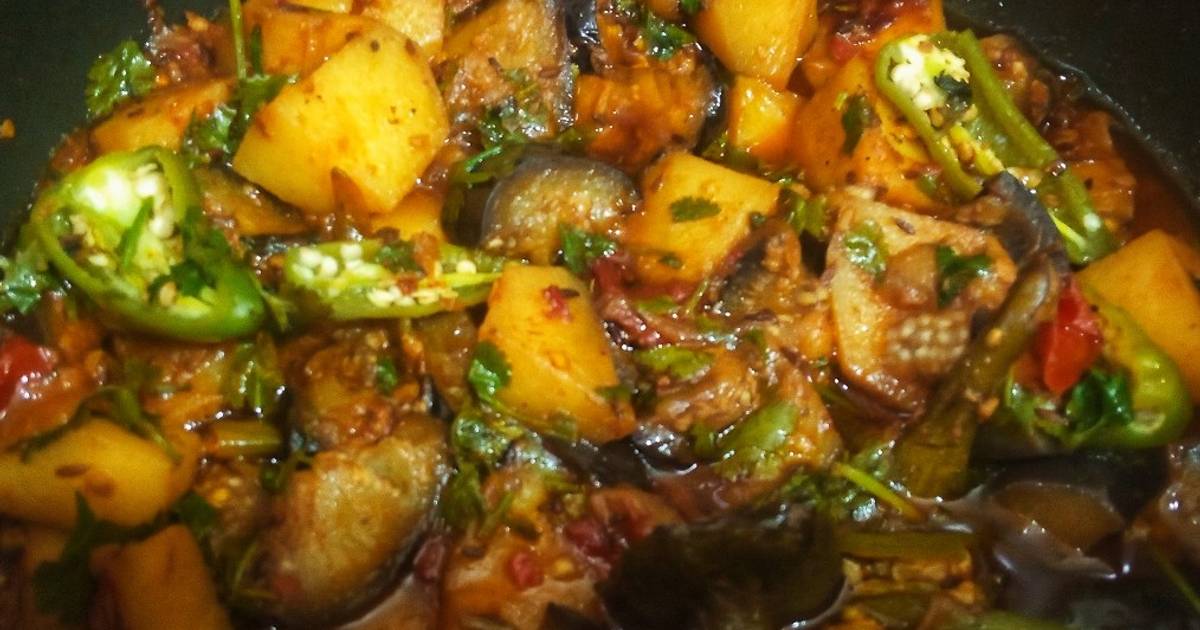 Aloo baingan Recipe by Somi Ali - Cookpad