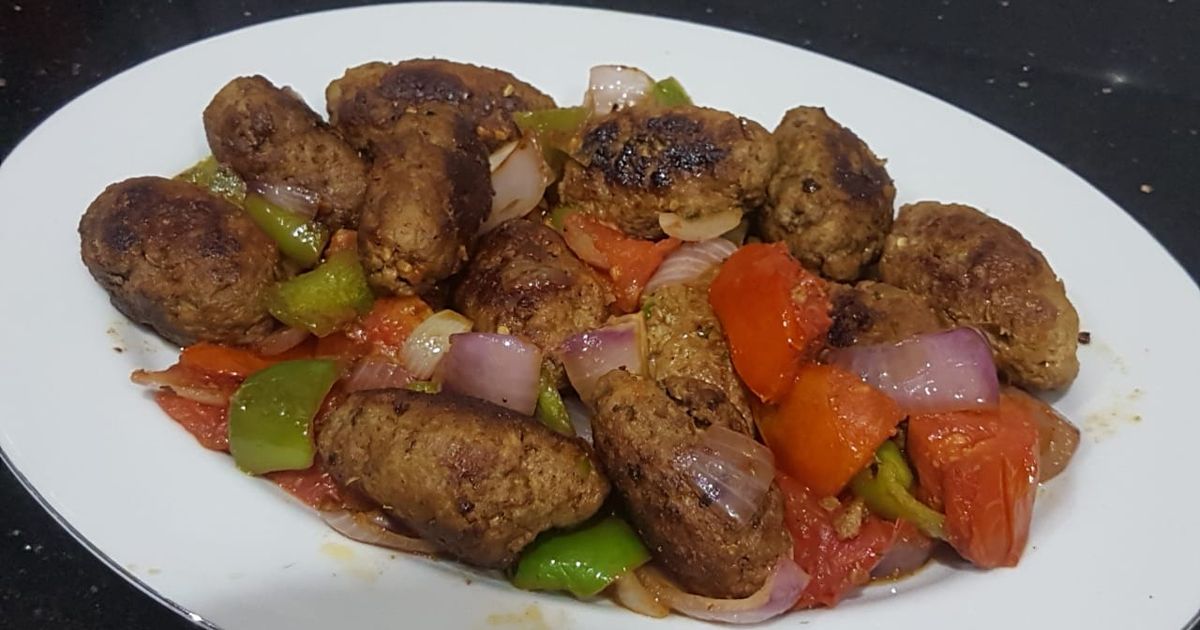 Sizziling Sriracha Beef Kabab Recipe by Humaira Saleem - Cookpad