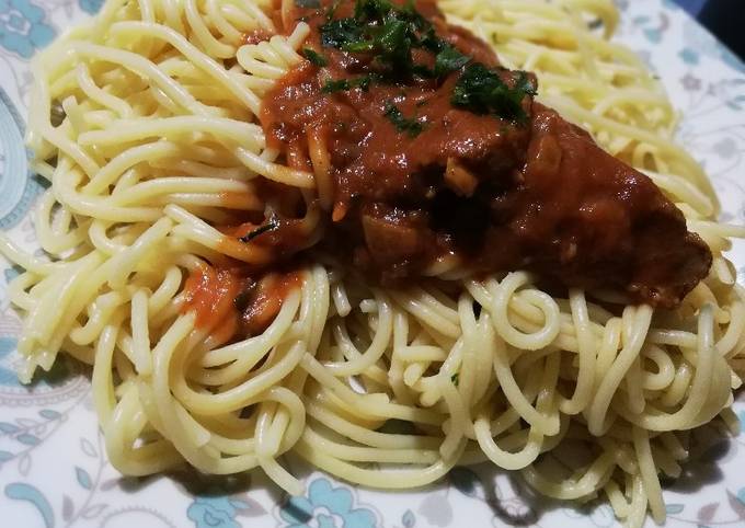 Fideos con salsa fácil Receta de Sofi- Cookpad