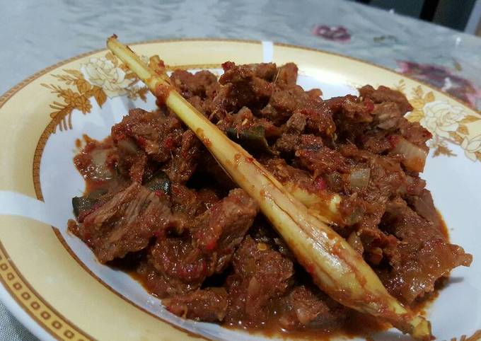 Resep Daging sapi rica rica pedeess oleh Desy Peratiwi - Cookpad