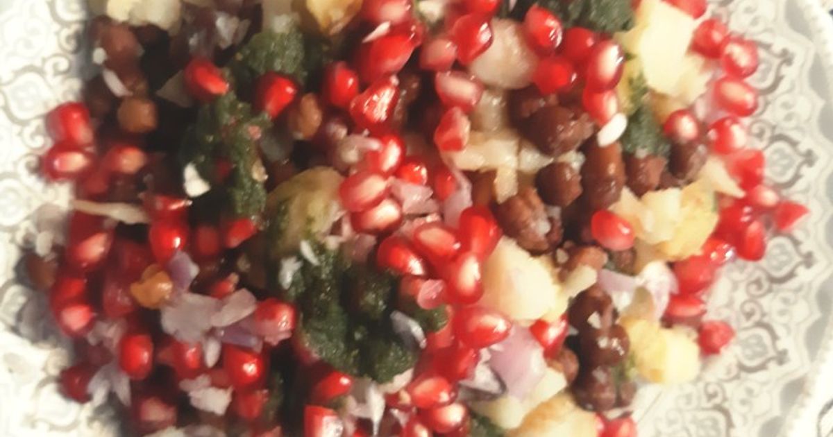 Chatpata Chana Chaat Recipe by Anupama Maheshwari