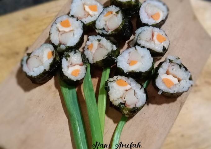 Resep Flower Mini Sushi simple (for kids) oleh Rani Ariefah - Cookpad