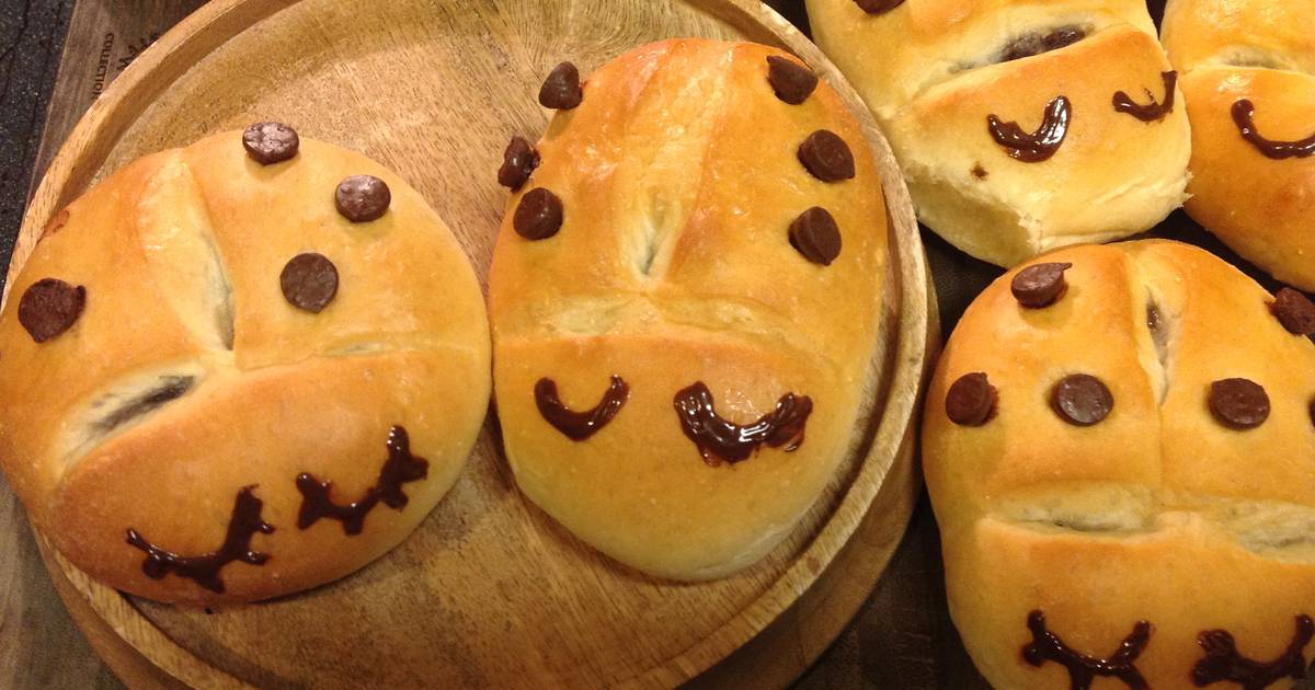 Ladybug Shaped Bread-可愛蜜紅豆瓢蟲麵包 !!! 食譜與作法 by Grace Bon Appetit - Cookpad