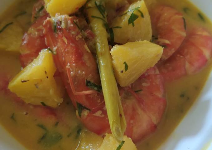 Resipi Masak lomak nenas udang rimau oleh Wan Gilo - Cookpad