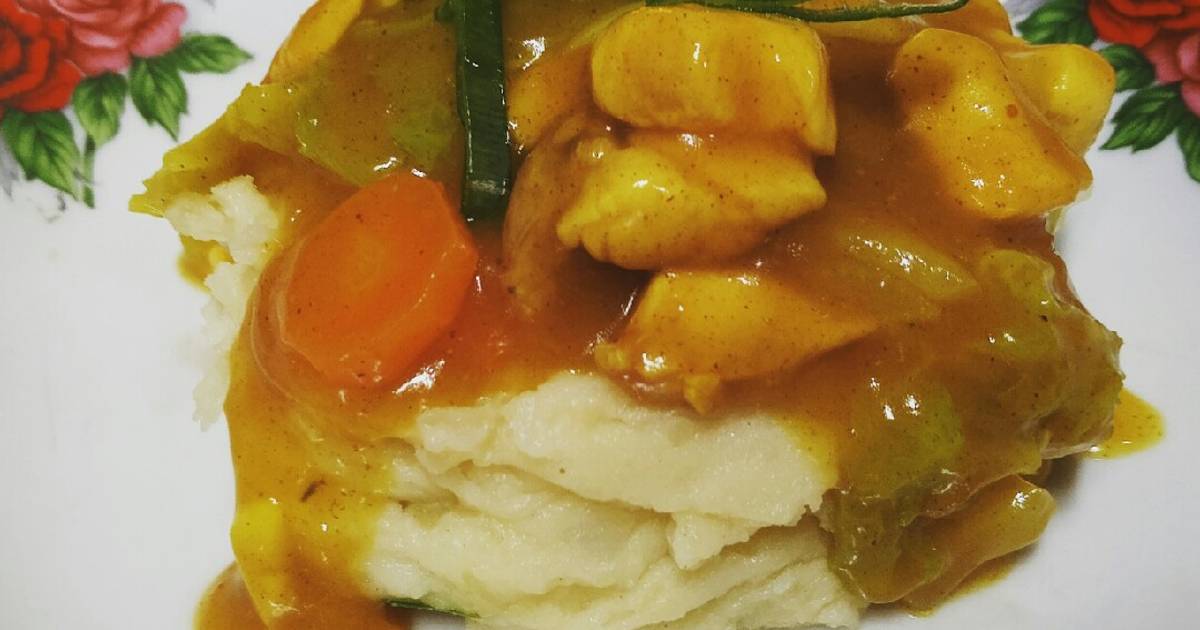 Resep Mashed potato with chicken curry sauce oleh Sri Sutanti - Cookpad