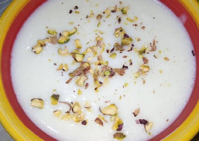 Semolina Chilled Pudding Recipe by Surhaan Tahir Wafai - Cookpad