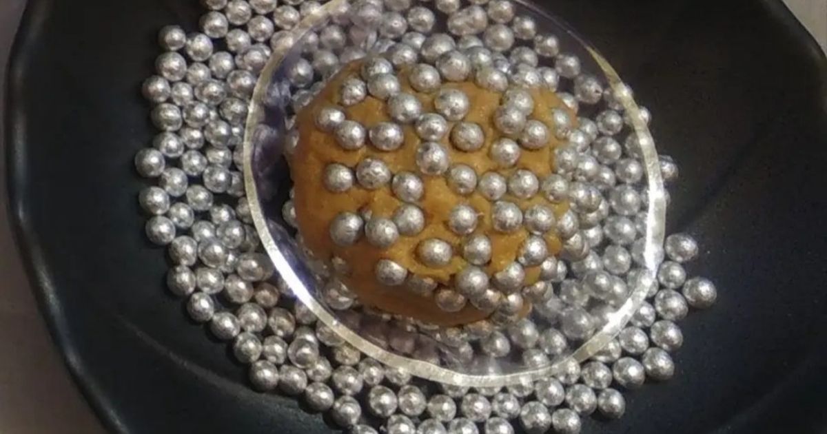 Besan Ladoo Recipe by Jigisha Modi - Cookpad