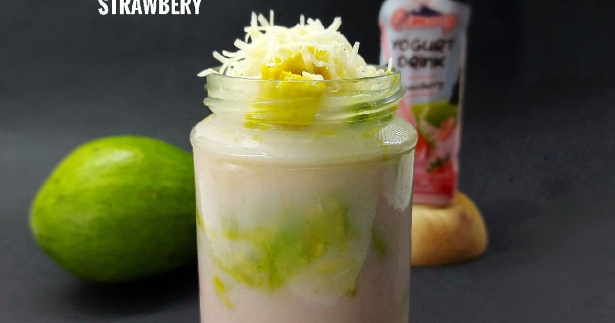 Resep es strawberry yoghurt rumahan enak dan mudah - Cookpad