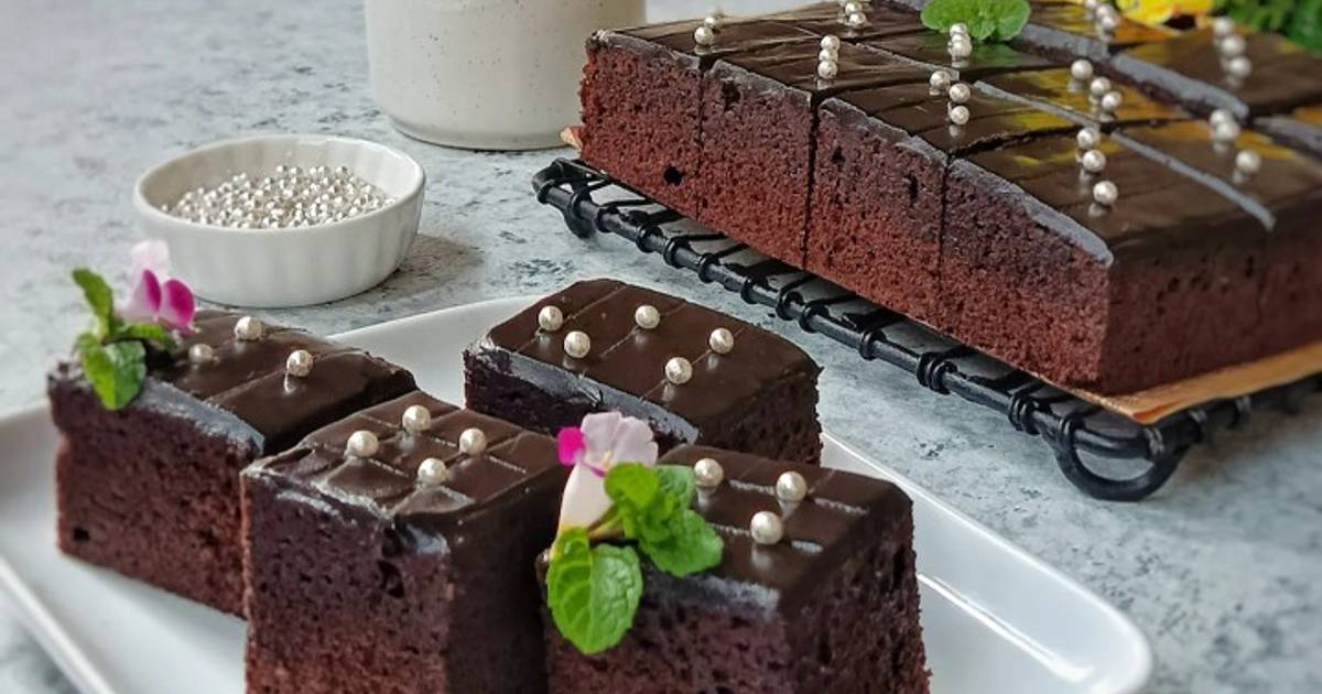 Resep Coklat Moist Cake aka Kek Coklat Ketagih oleh Nindaummuzia - Cookpad