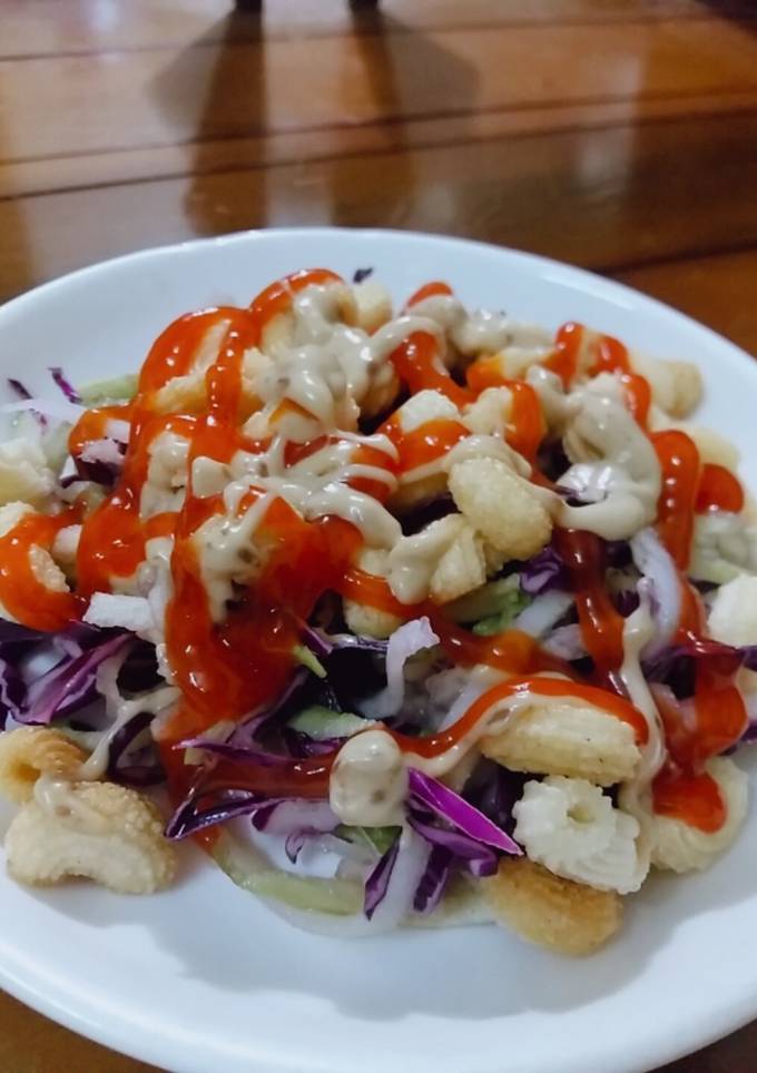 Cách Làm Món Salad nui chiên giòn rụm 😋😋 của Moon Yang - Cookpad