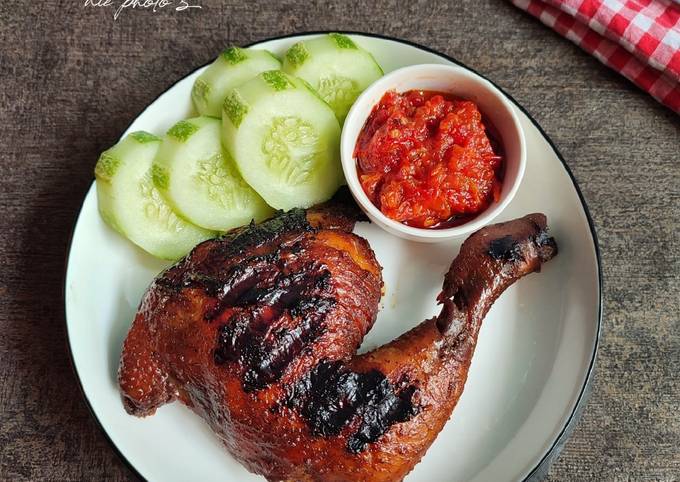 Resep Ayam Bakar Kecap Khas Solo oleh Nuniek Wijayanti - Cookpad
