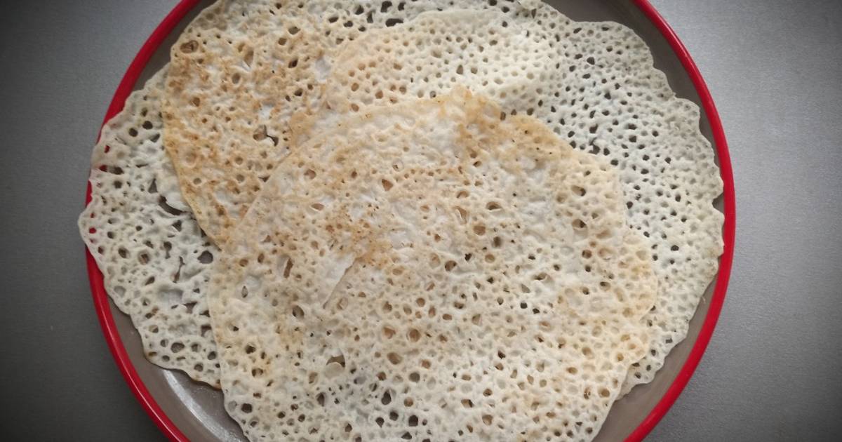 जाळीदार घावन (Ghavan Recipe In Marathi) रेसिपी Shital Muranjan द्वारे ...