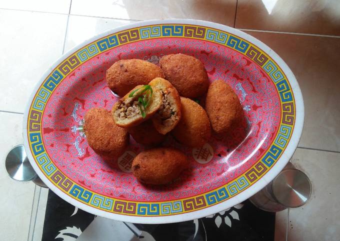 Resep Combro Renyah Pedas oleh Widiya Ambarawati - Cookpad